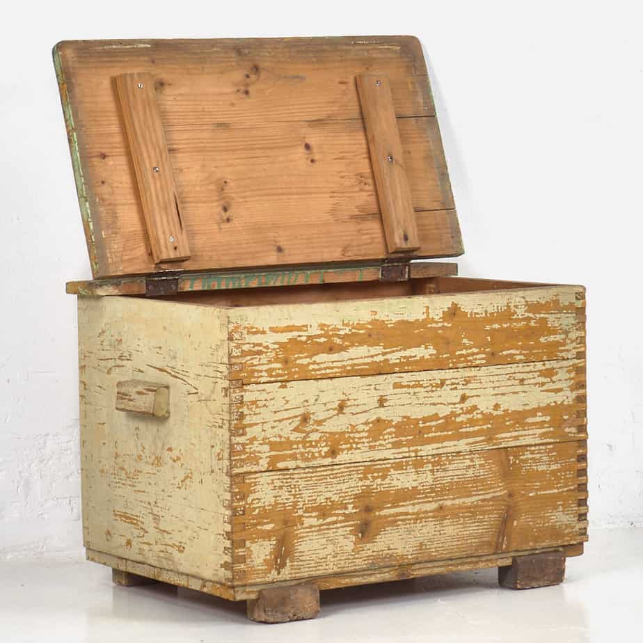 Small antique trunk | Solid wood trunk | AMARU ANTIQUES
